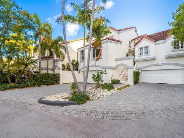 19555 NE 37th Ave, Aventura, FL 33180