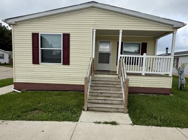 1955 Magnolia St, Newport, MI 48166