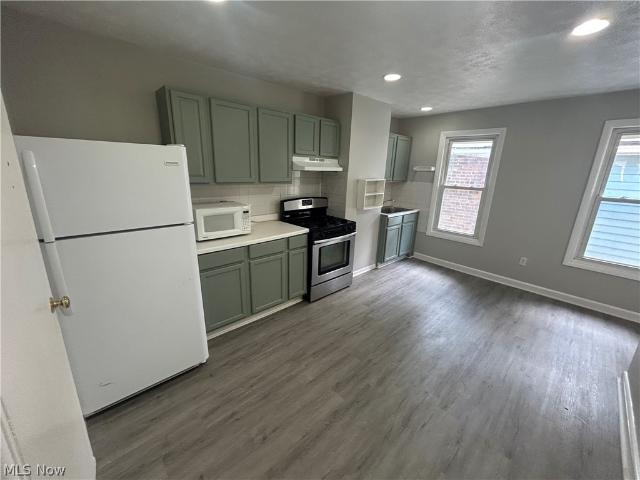 1955 E 120th Street 3