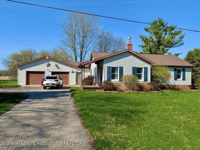 1955 E River Rd, Mount Pleasant, MI 48858