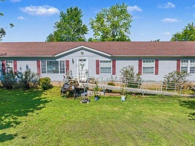 1955 Guthrie Rd, Guthrie, KY 42234