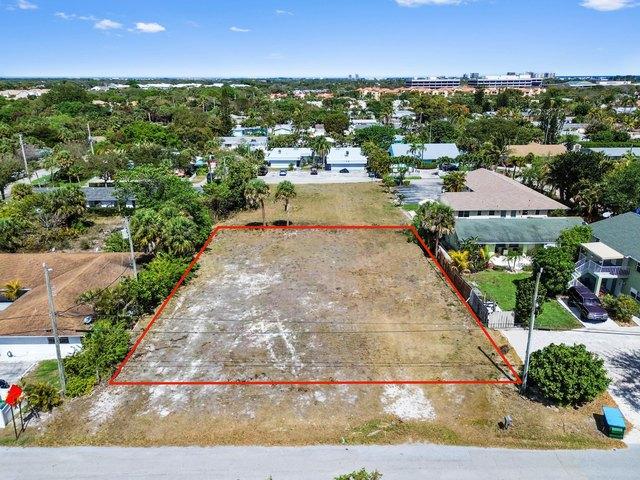 1955 Juno Rd, North Palm Beach, FL 33408