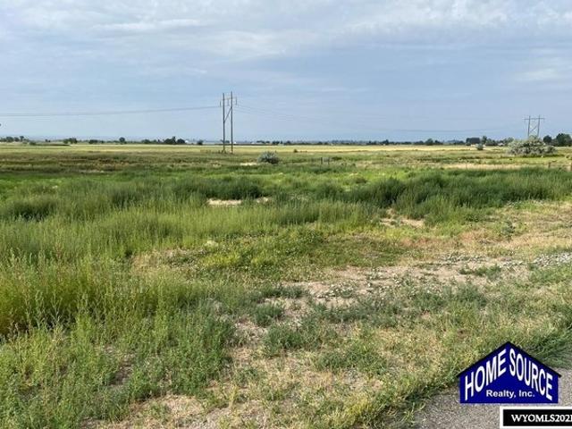 1955 Riverview Rd, Riverton, WY 82501