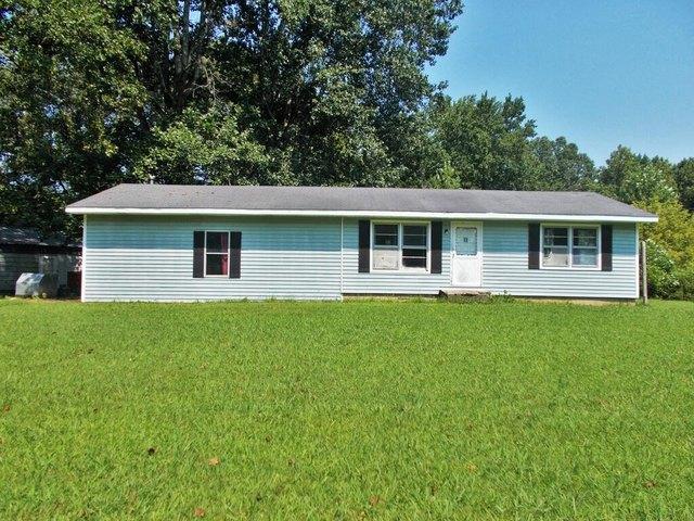1955 Roundhouse Rd, Hollow Rock, TN 38342