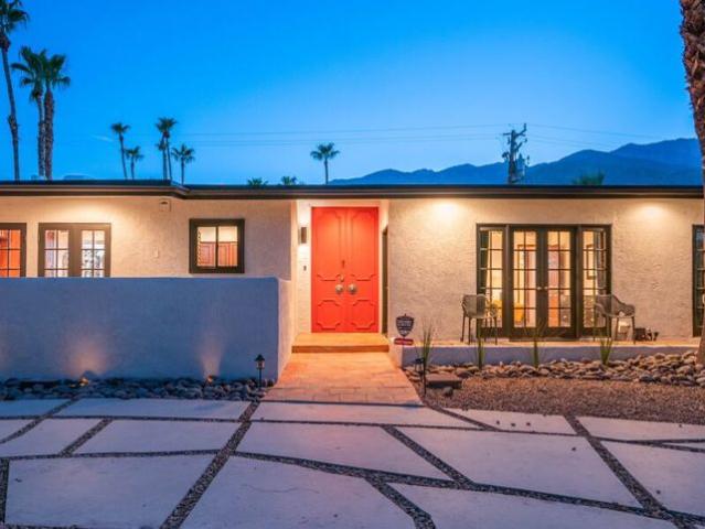 1955 S Yucca Place