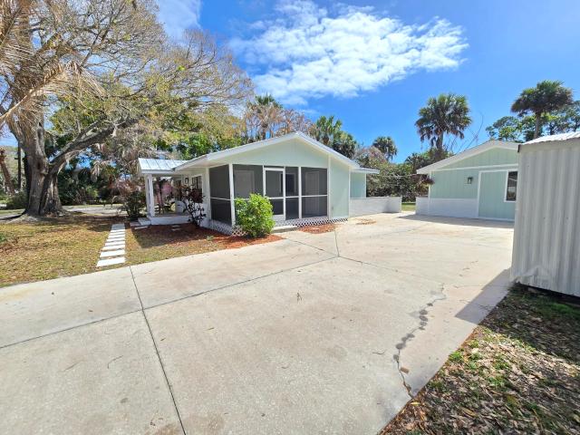 1955 10th Pl, Vero Beach, FL 32960 | MLS #R11169 | Compass