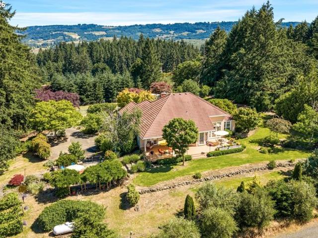 19560 NE Herring Ln, Newberg, OR 97132