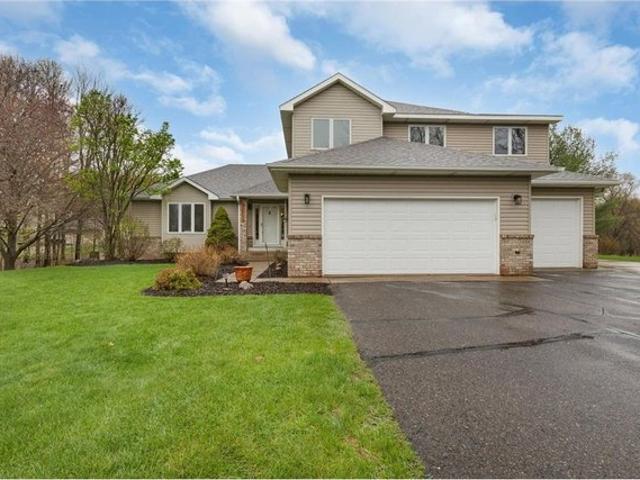 19566 Rochester St NE, Cedar, MN 55011