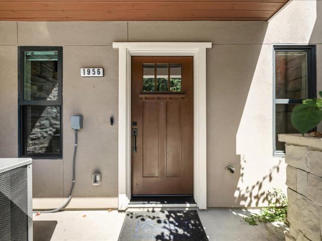 1956 Montecito Avenue