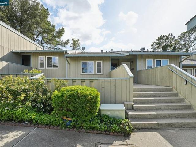 1956 Ascot Dr, Moraga, CA 94556