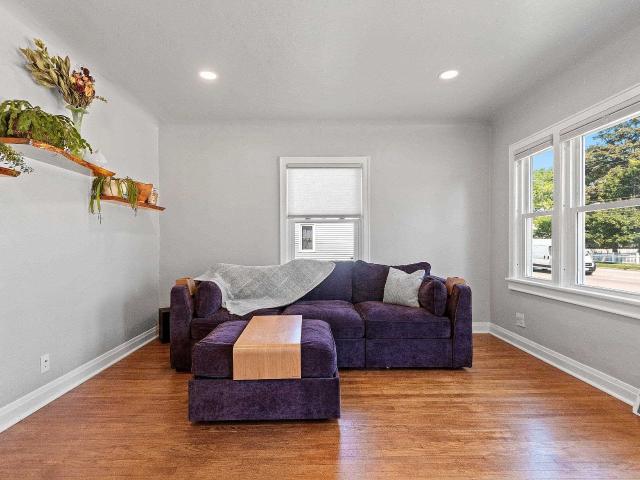 1956 deckner avenue