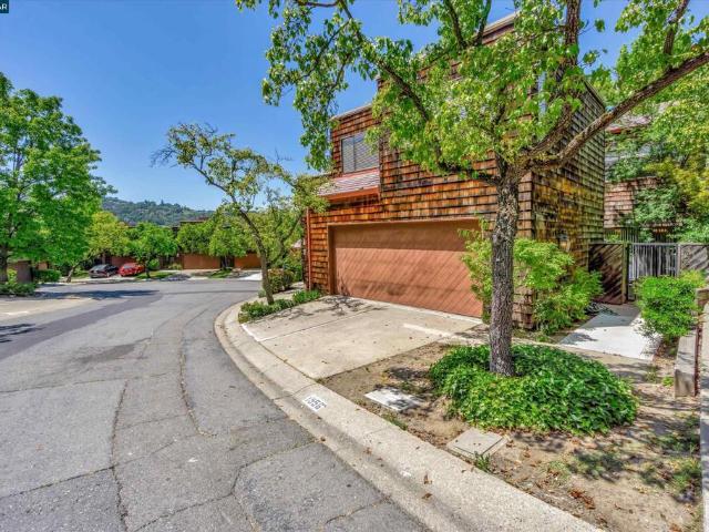 1956 Fair Ridge Ct