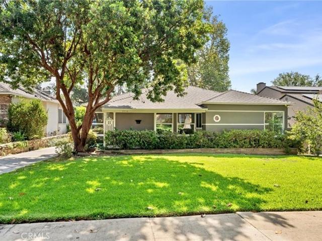 1956 Roosevelt Ave, Altadena, CA 91001