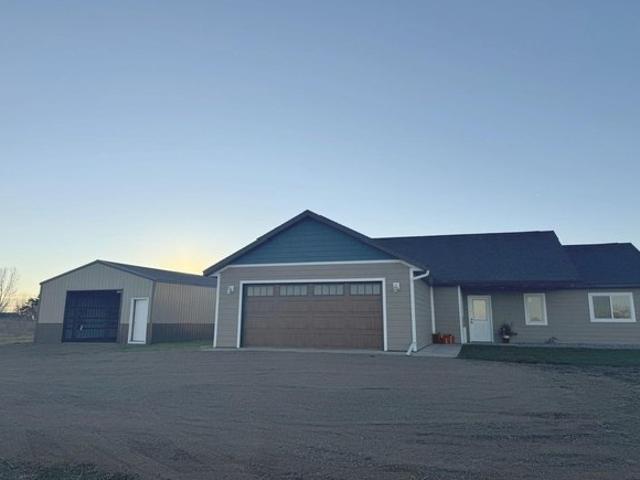 1956 228th Ln W, Mora, MN 55051