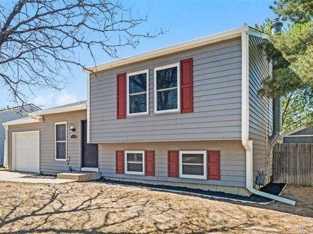 19570 E Batavia Dr, Aurora, CO 80011