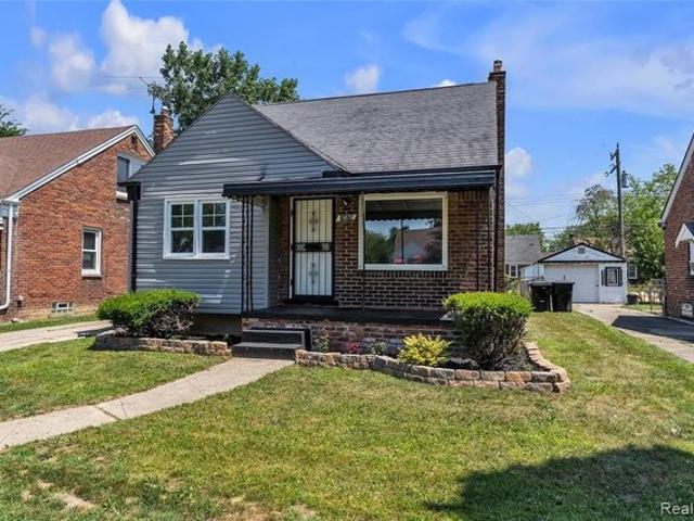 19576 Barlow St, Detroit, MI 48205