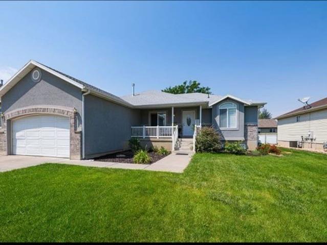 1957 N 2595 W, Clinton, UT 84015