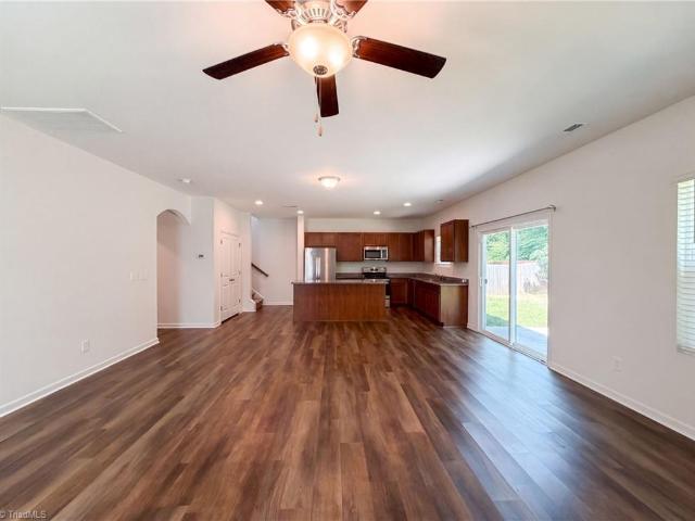 1957 Glenburn Drive