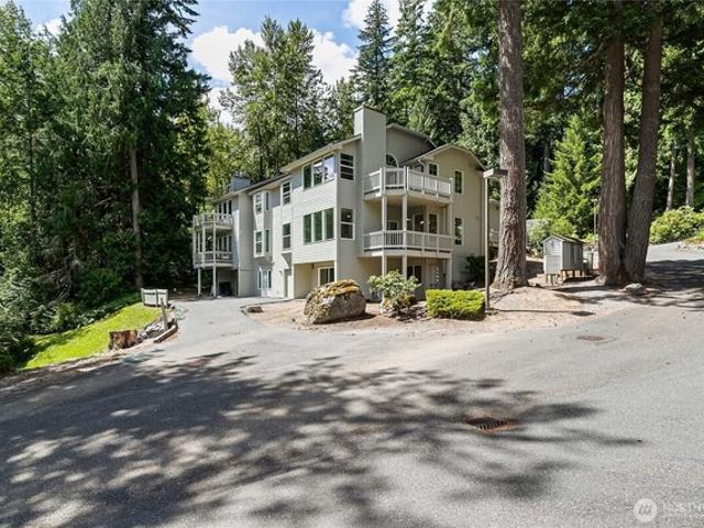 1957 Lake Whatcom Blvd Apt 9B, Bellingham, WA 98229