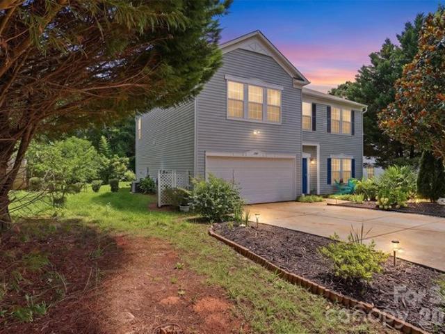 1957 Leesburg Dr, Clover, SC 29710