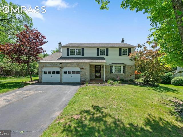 1957 Rampart Ln, Lansdale, PA