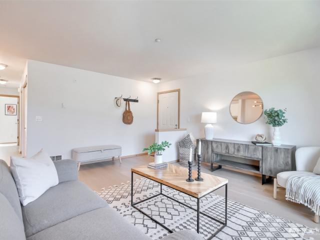 1957 23rd Pl NE, Unit 203, Issaquah, WA 98029 | MLS #2504