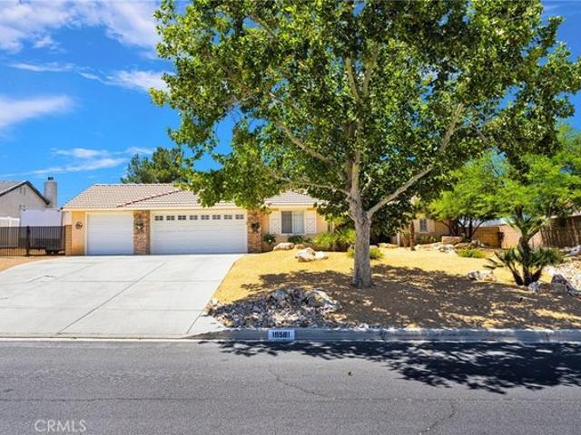 19581 Powhatan Rd, Apple Valley, CA 92308