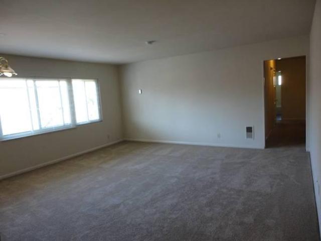 $1958 / 2br 910ft² 3rd Floor Apartment with Amazing view and PG&E Paid available NOW!