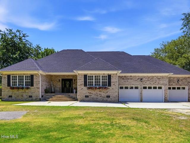 1959 Maco Rd NE, Leland, NC 28451