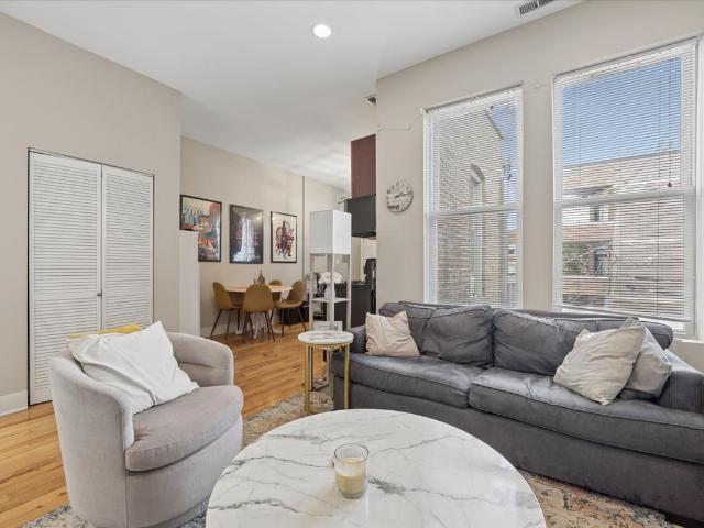 1959 N Wilmot Avenue # 2