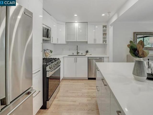 1959 Golden Rain Rd #10, Walnut Creek, CA 94595