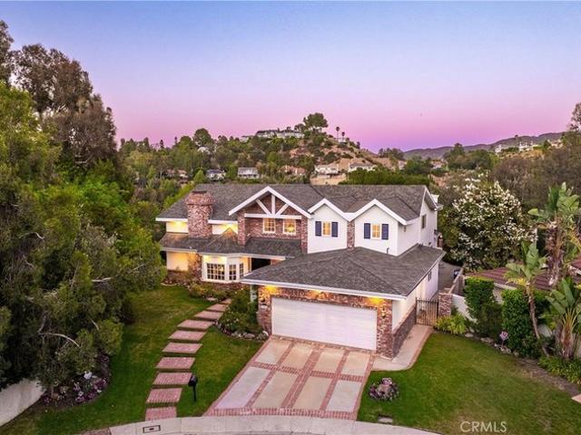 19501 Weeburn Ct, Los Angeles, CA 91356