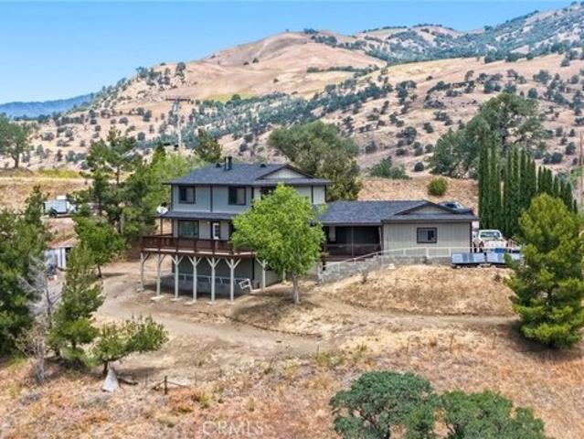 19504 Dovetail Ct, Tehachapi, CA 93561