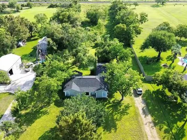 19506 Old Galveston Rd, Webster, TX 77598 MLS 62690512