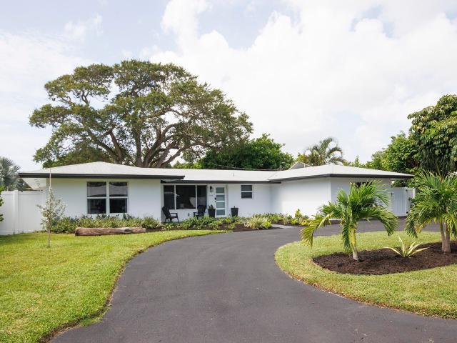1950 NE 30th St, Lighthouse Point, FL 33064 | MLS #B26007