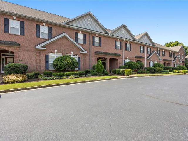 1950 Buford Dam Rd 304