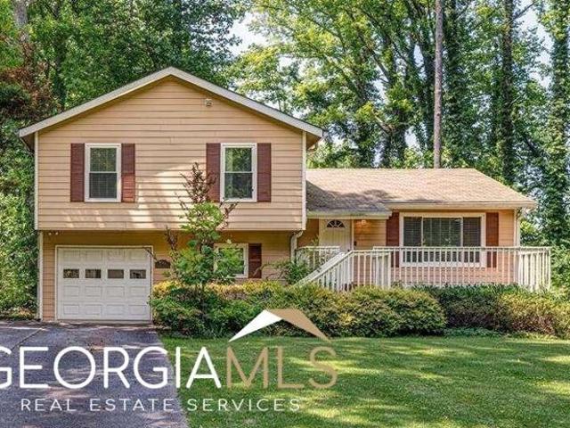 1950 Branch View Dr, Marietta, GA 30062