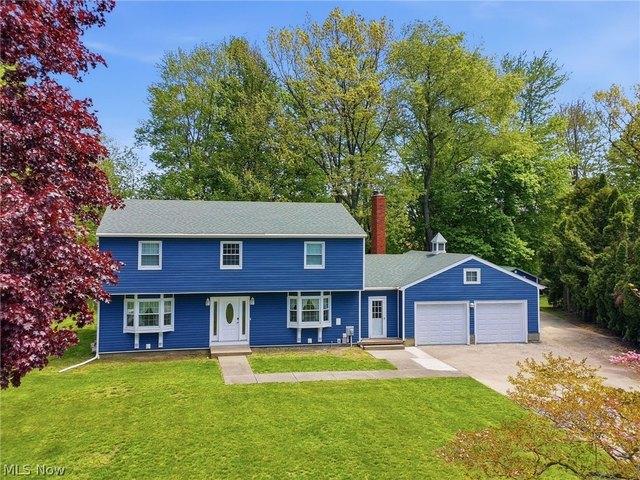 1950 Bridgeview Ln, Conneaut, OH 44030