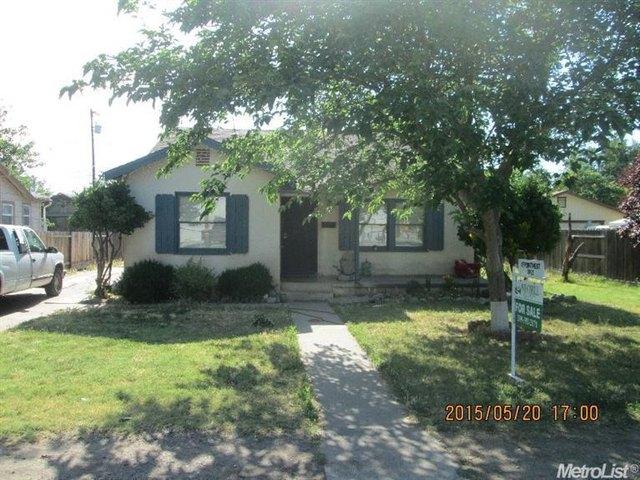 1950 Center Ave, Dos Palos, CA 93620