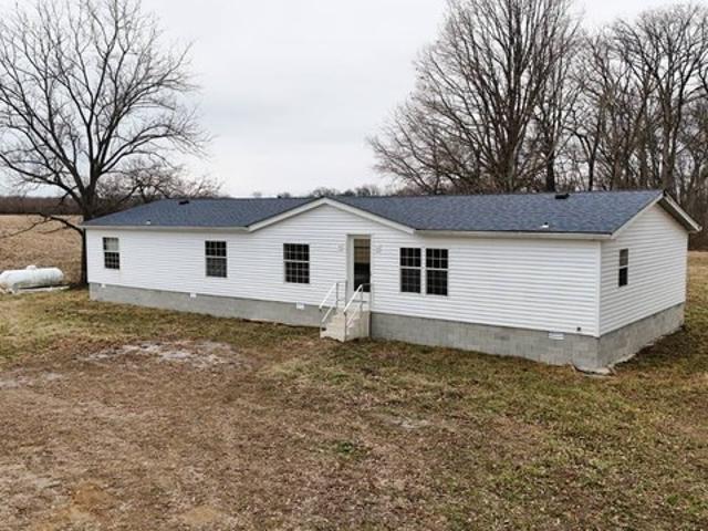 1950 County Road 375 N, Fairfield, IL 62837