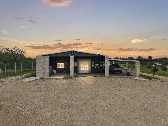 1950 County Road 430, Waelder, TX 78959