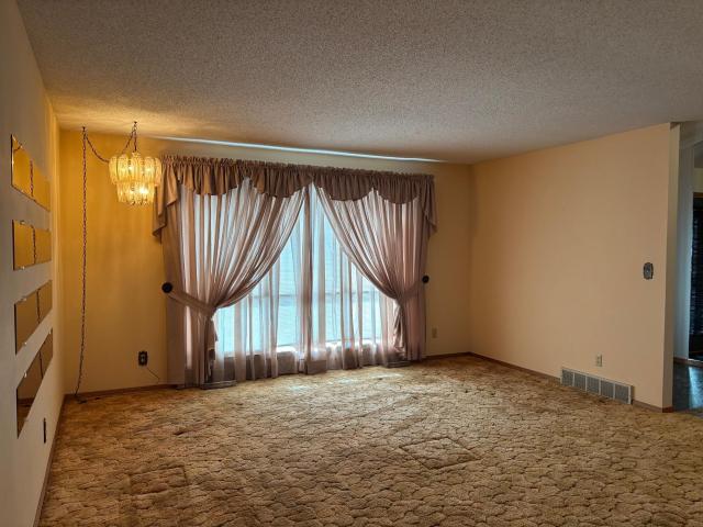 1950 Knollwood Drive