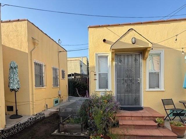 1950 S Palm Grove Ave, Los Angeles, CA 90016 | MLS #CV26089 | Compass