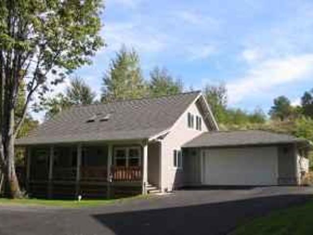 $1950 / 4br House to Rent WWU 4 bedroom with den WWU Haggens & Lincoln Creek Park&Ri map