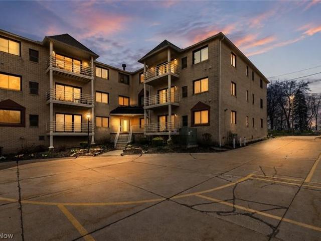 19510 Lorain Rd Apt 201, Fairview Park, OH 44126