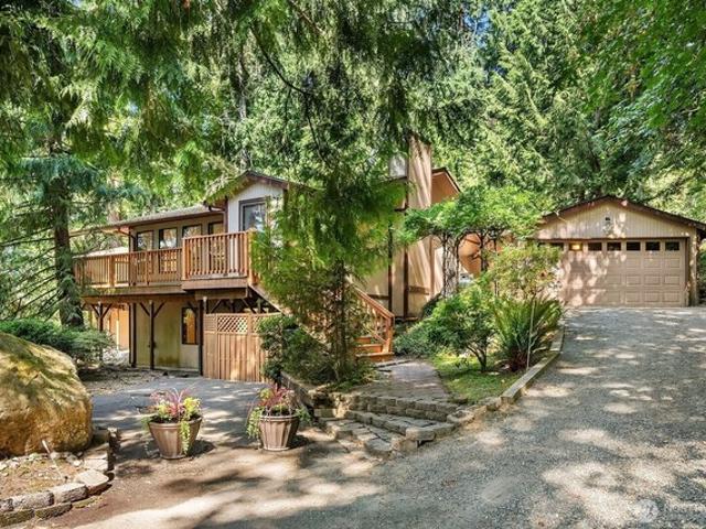 19510 SE May Valley Rd, Issaquah, WA 98027