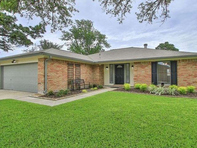 19518 Gladewater Dr, Tomball, TX 77375