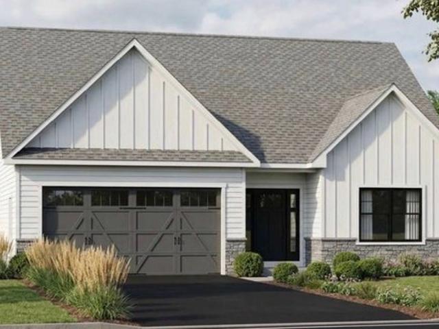 1951 N Ridge Dr, Chittenango, NY 13037