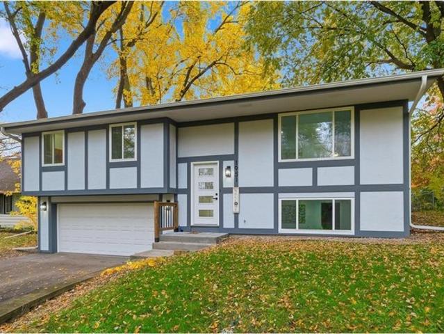 1951 County Road E W, New Brighton, MN 55112