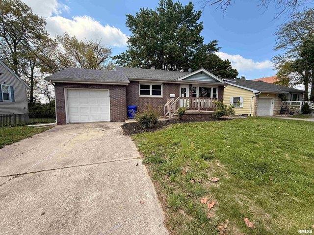 1951 E Florida Ct, Decatur, IL 62521